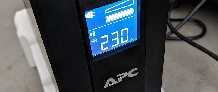 终究还是没熬过，APC Back UPS Pro 550 购买参考 AVR 后备式电源_电脑电源_什么值得买