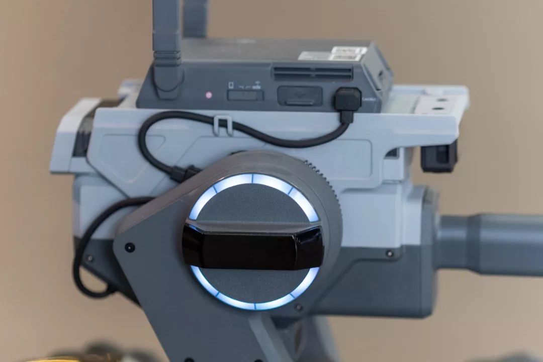 3000 多的「遥控车」玩起来怎么样？DJI RoboMaster S1 体验_智能机器人_什么值得买