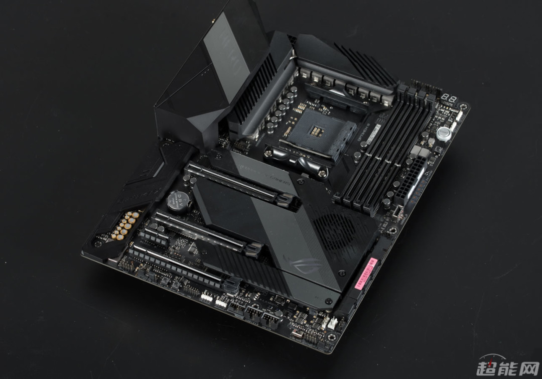 AMD Zen 2御用芯片组，传说中的X590主板已经出现_主板_什么值得买