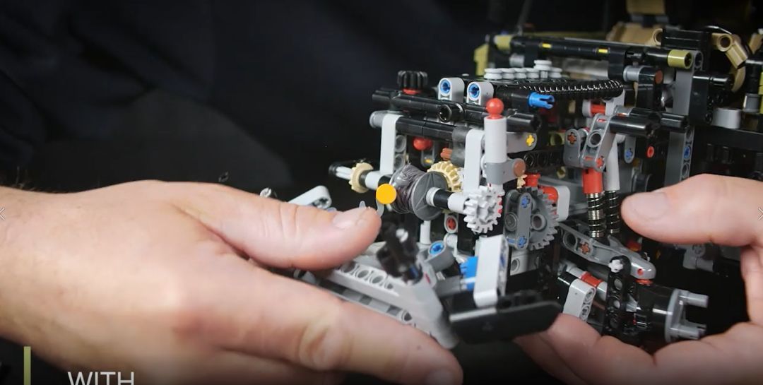 别看外表土，这款乐高42110路虎实物真不错！另冬季系列10267姜饼屋揭晓！_拼插积木_什么值得买