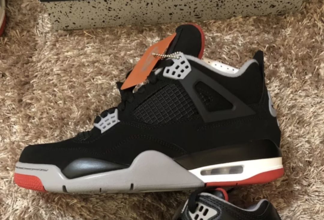 AJ的黑红配色人气何以称王？每一双AJ系列的“Bred”配色背后都有讲不完的故事_篮球鞋_什么值得买