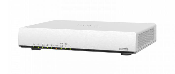 威联通发布旗舰级Wi-Fi 6路由：六口双万兆、高通四核方案+1G内存_路由器_什么值得买