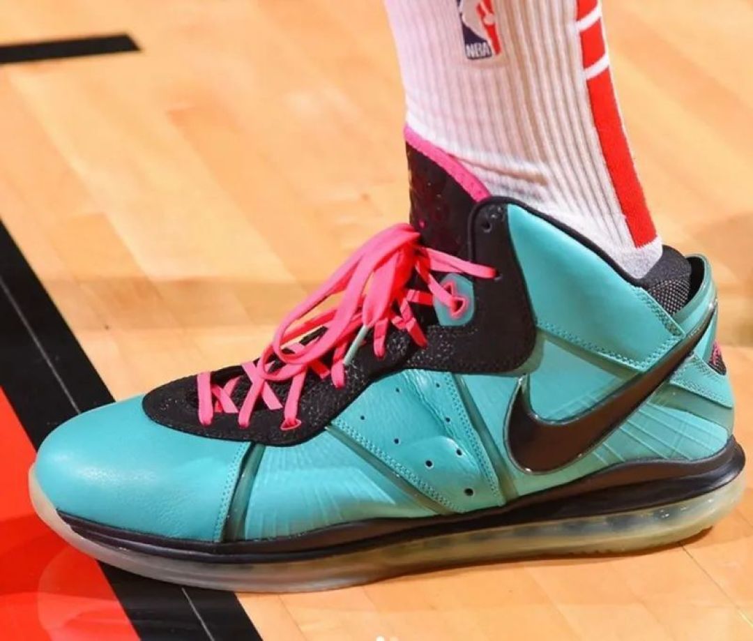 LBJ8突袭！LBJ18 Low曝光！_篮球鞋_什么值得买