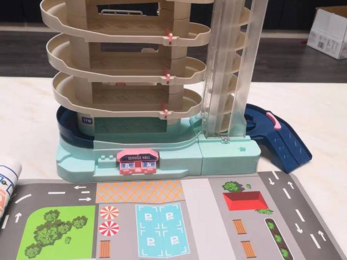 益智玩具怎么样 一款让小男生无法抗拒的城市停车场玩具_什么值得买