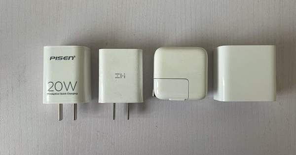 品胜精造-20W PD充电头开箱体验_充电器_什么值得买