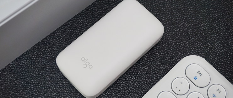 还以为它是块香皂，能带上飞机的爱国者充电宝aigo X10P深度体验_移动电源_什么值得买