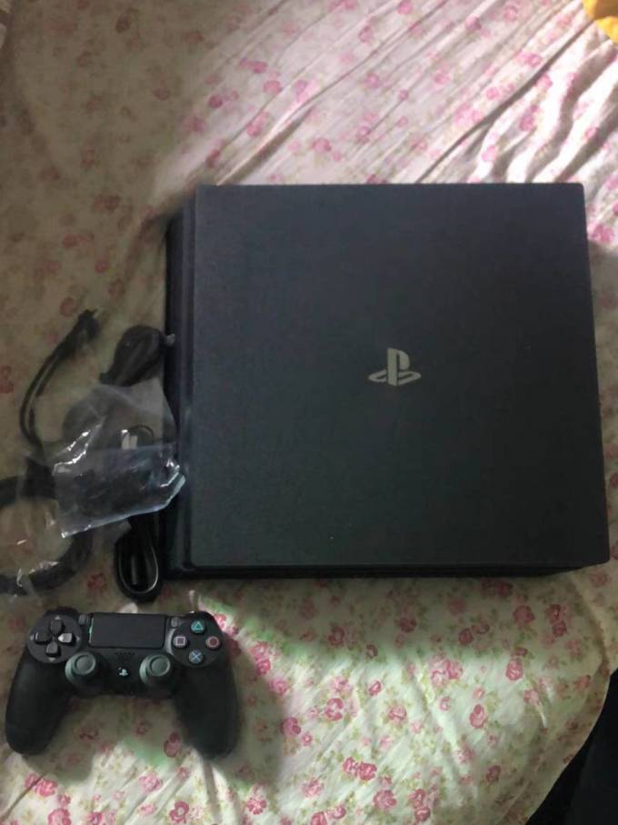 索尼游戏机怎么样 ps4Pro游戏机_什么值得买