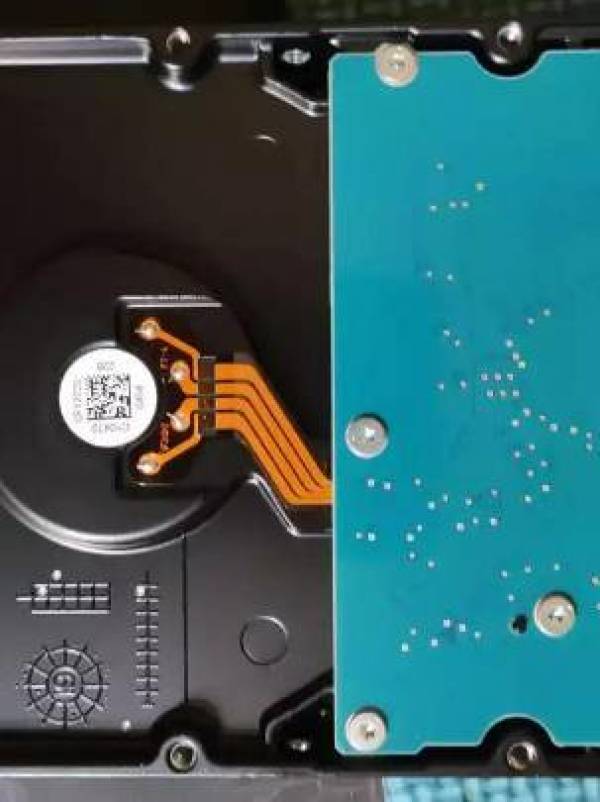 东芝硬盘_TOSHIBA 东芝 MG08系列 3.5英寸 企业级硬盘 8TB (7200rpm、256MB) MG08ADA800E多少钱-什么值得买