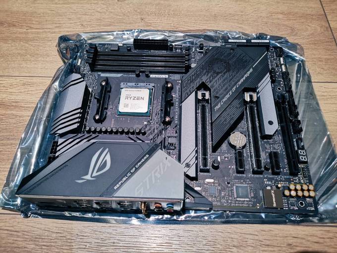 玩家国度ROG STRIX X570 E GAMING主板怎么样 这个主板很ROG - 华硕x570E_什么值得买