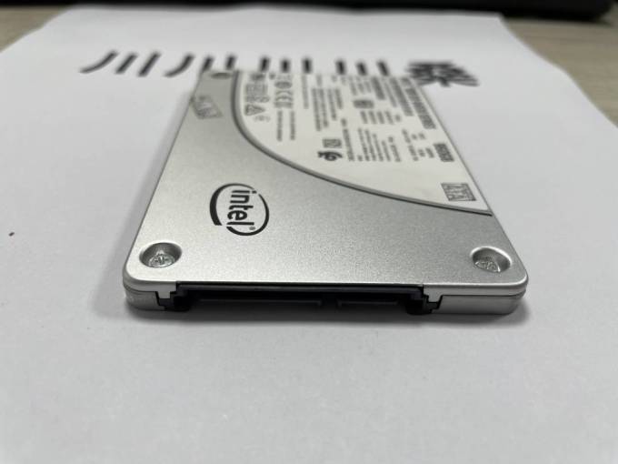英特尔固态硬盘怎么样 Intel S4510 SATA固态硬盘_什么值得买