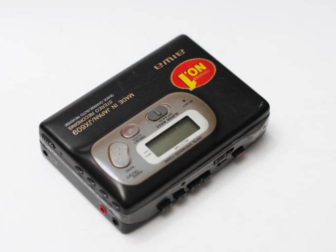 爱华录音机怎么样 不靠外表，音质出众？爱华JX609_什么值得买