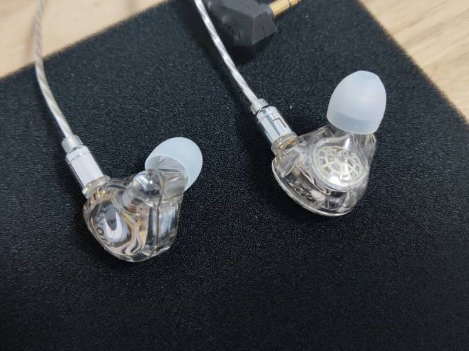 威索尼可耳塞式耳机怎么样 99元盲盒入手vsonic vs7_什么值得买