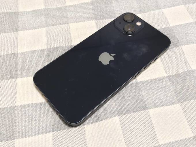 苹果iPhone 13iPhone怎么样 iPhone13午夜黑初体验！有何不同？_什么值得买