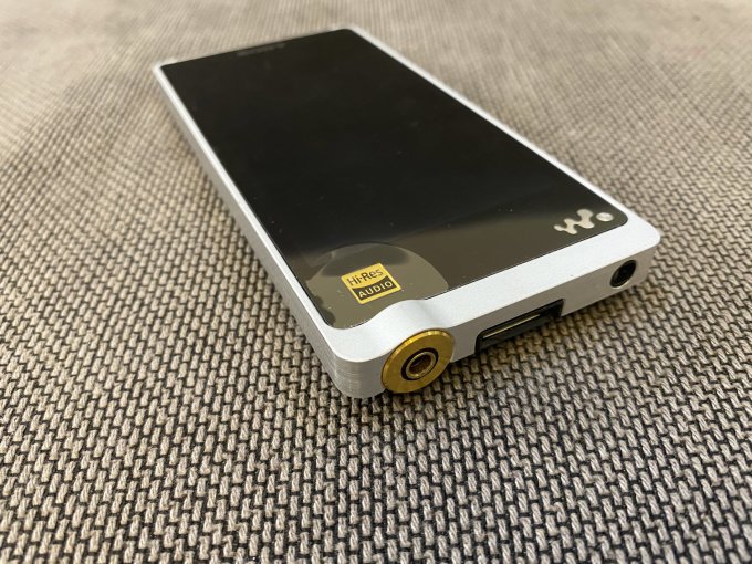 索尼NWZ-ZX1音频播放器怎么样 索尼35周年纪念款：ZX1无损音乐播放器_什么值得买