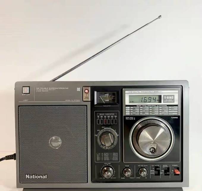 松下收音机怎么样 看看买不起的系列，日本松下RF-B300_什么值得买