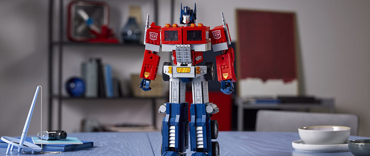LEGO和孩之宝梦幻联动，可变形的乐高擎天柱来啦！_积木拼插_什么值得买