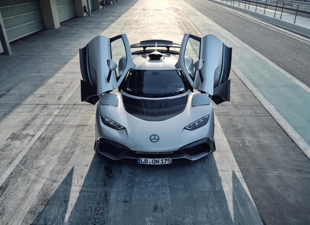 1049马力/零百2.9秒，AMG ONE量产版官图正式发布_跑车_什么值得买