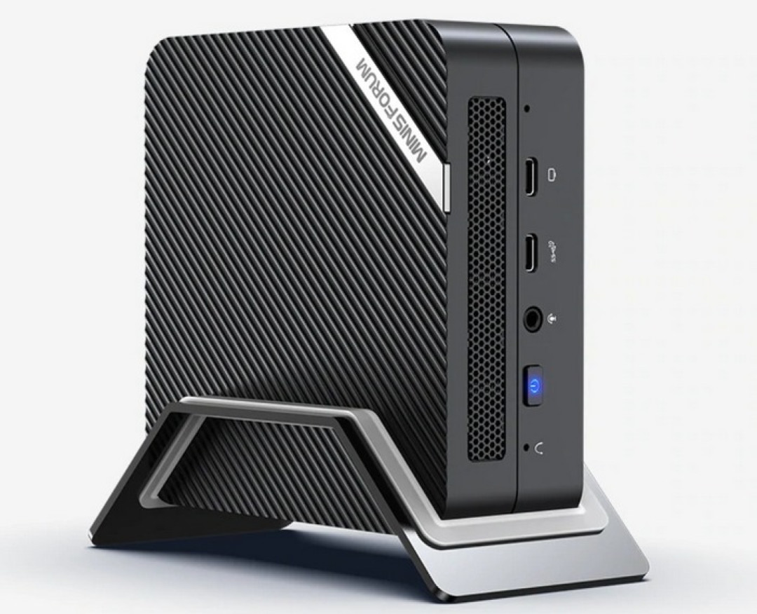 AMD锐龙平台：UM560 mini PC 迷你准系统、2.5G千兆、四路显示_台式机_什么值得买