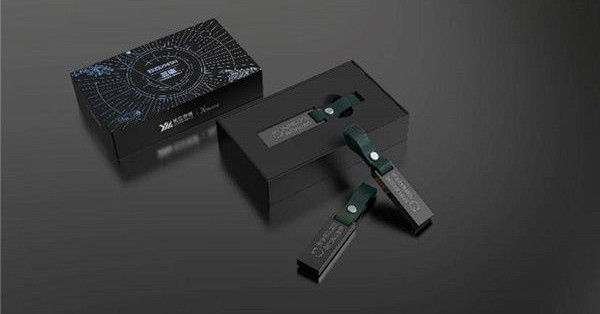 致态推出 TiPro 7000 三体联名版：长存第三代NAND、定制散热器1069元_固态硬盘_什么值得买