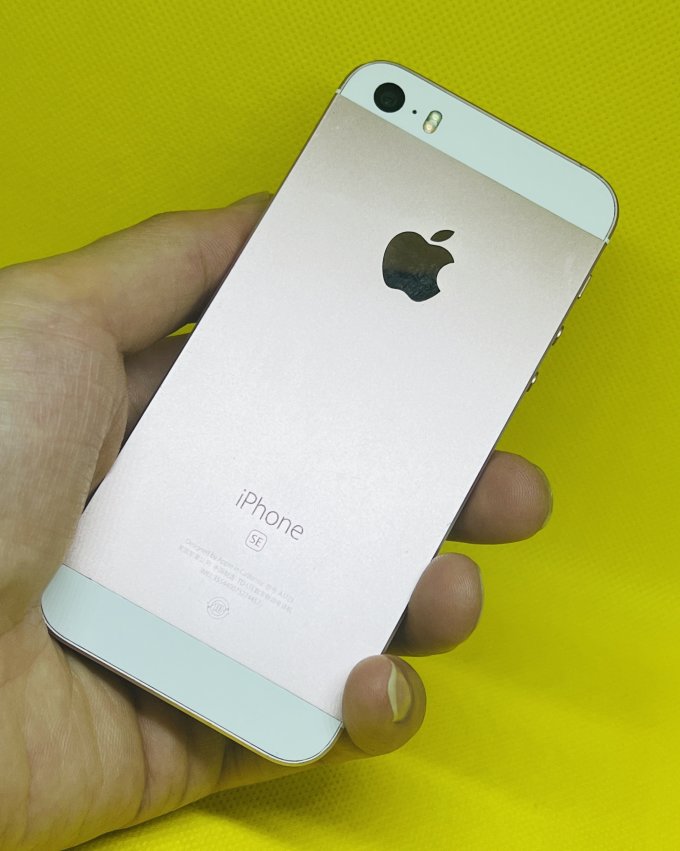 苹果iPhone SEiPhone怎么样 都2202年了，我入手了一代神机iPhone SE😅_什么值得买