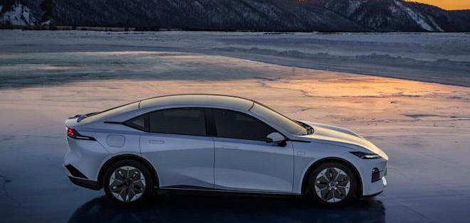 长安深蓝SL03交付 售价16.89万元起_轿车_什么值得买