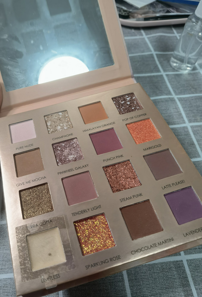 秋天来了🍁眼影也要买新的！_什么值得买