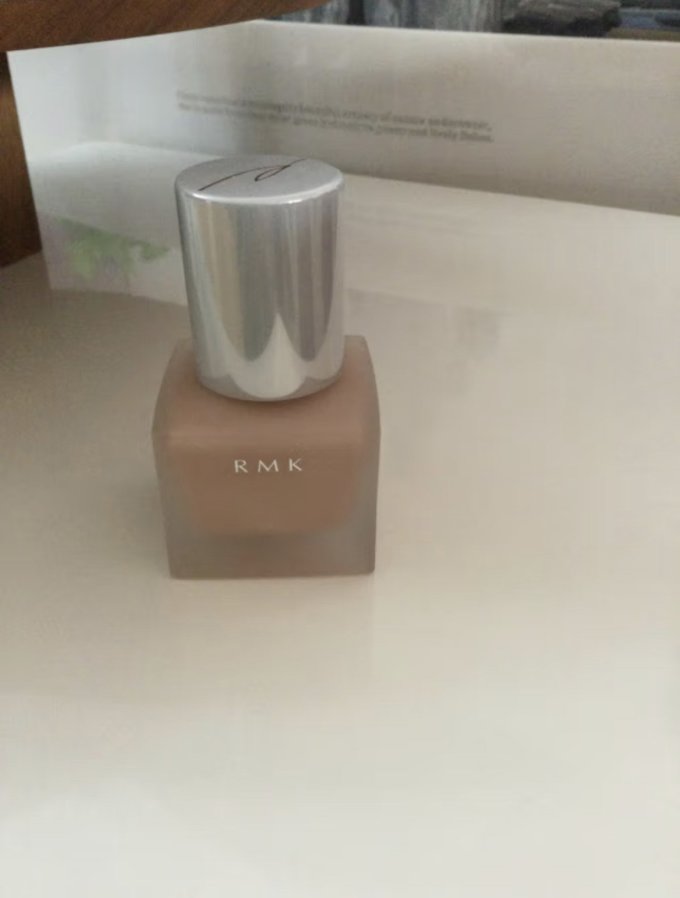 RMK粉底液怎么样好用吗 为什么化妆师爱用RMK粉底液？_什么值得买