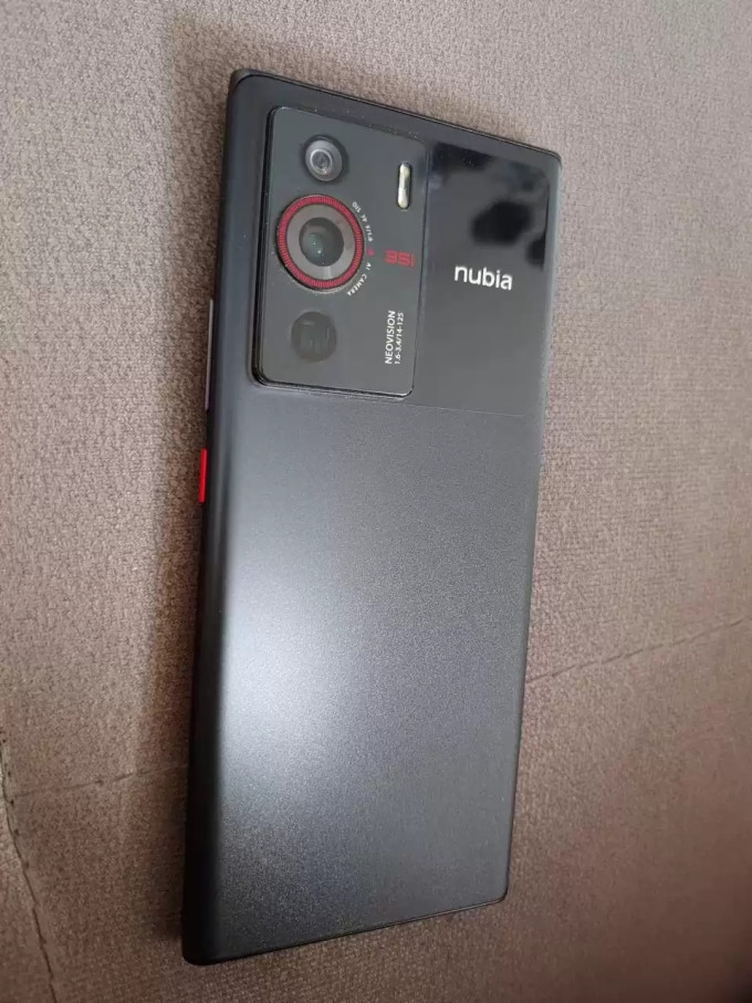 努比亚Z40 Pro 引力版安卓手机怎么样 风格独特的努比亚 Z40pro_什么值得买