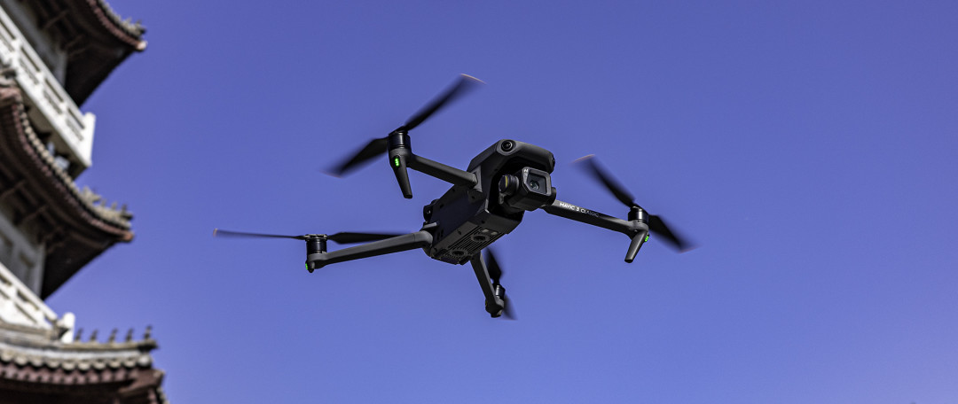 三摄加持带来更多玩法，大疆DJI Mavic 3 Pro首发试飞_无人机_什么值得买