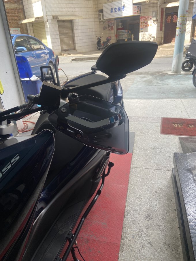 给神车铃木UY125的升级款UHR150装个护杠_什么值得买