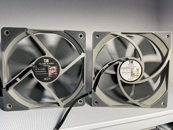 静音之选利民平价新品TL-G12与R12简单对_什么值得买