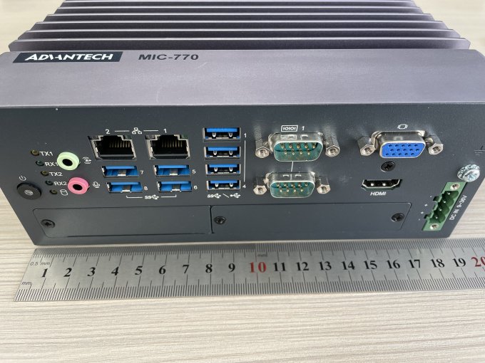 研华MIC-770工控机开箱_什么值得买