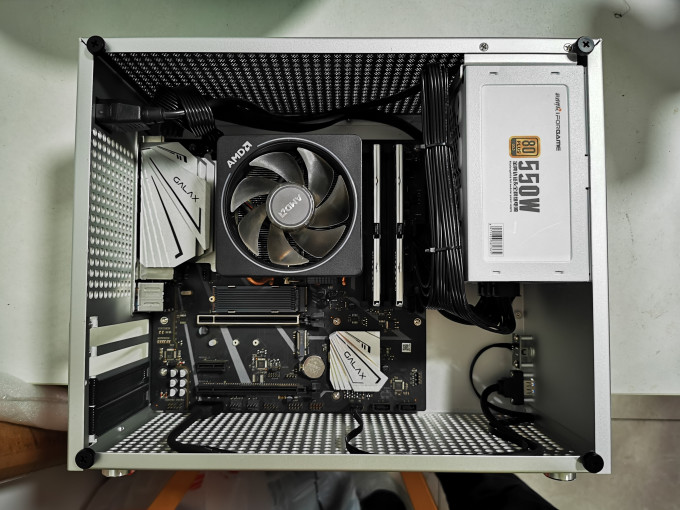 小喆优品C2P机箱怎么样 百元级紧凑型MATX机箱装机体验，小喆C2P_什么值得买