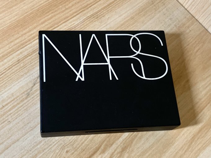 纳斯粉饼怎么样好用吗 超细腻无妆感的Nars大白饼_什么值得买