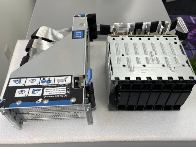 HPE其他电脑配件怎么样 看看8盘位U2 nvme盘扩展器_什么值得买