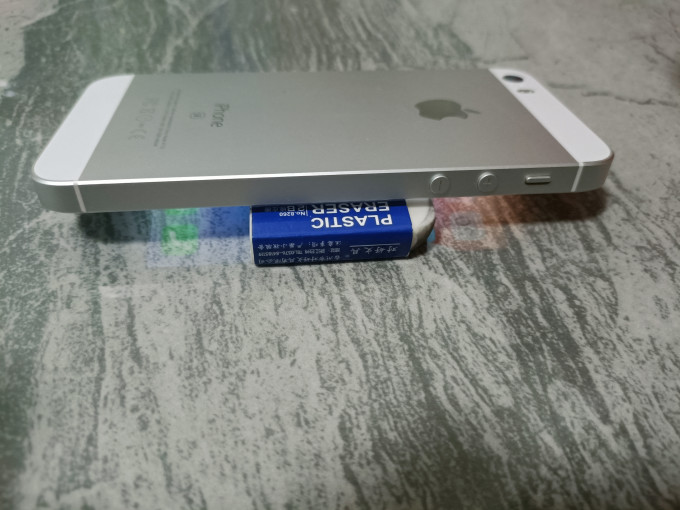 苹果iPhone怎么样 Iphone se中的祖师爷，2022年末的se1代_什么值得买