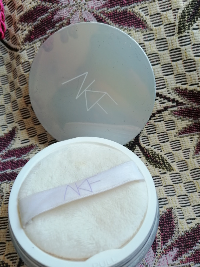 AKF散粉，便宜又好用。_什么值得买