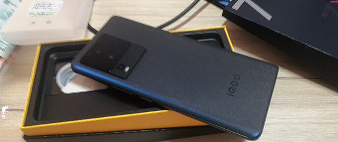 iQOO Neo7竞速版，三星E5柔性直屏，价格实惠_安卓手机_什么值得买