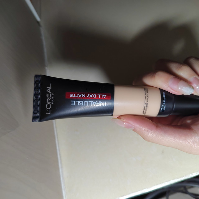 巴黎欧莱雅粉底液_L'OREAL PARIS 巴黎欧莱雅 欧莱雅（LOREAL）吸油棒PRO#320 35ml 毛孔隐形油皮亲妈 化妆遮瑕 新年礼物送女友多少钱-什么值得买