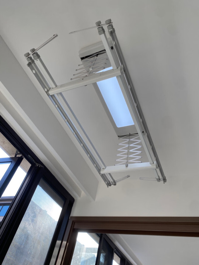 飞利浦升降式晾衣架怎么样 白的颜值很高，和我家的装修风格..._什么值得买