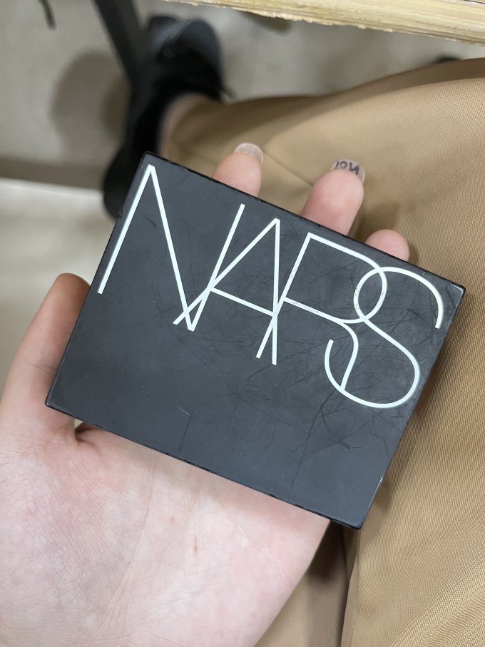 纳斯散粉蜜粉怎么样好用吗 nars定妆大白饼细腻持妆_什么值得买