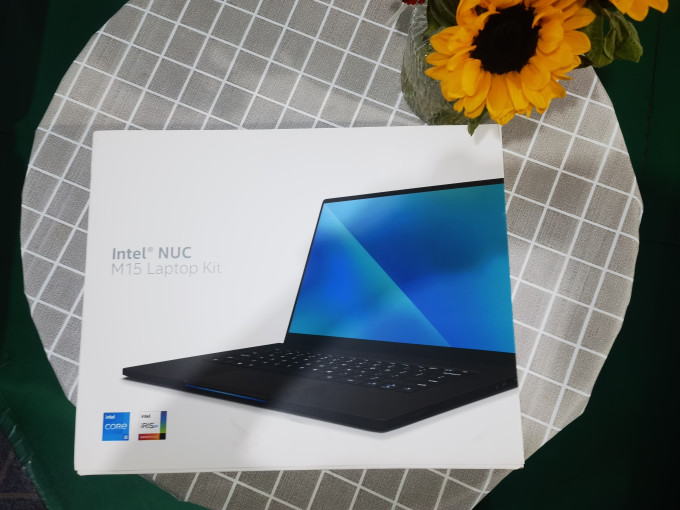 英特尔笔记本电脑怎么样 1850元入手99.9新11代i5的Intel NUC M15_什么值得买