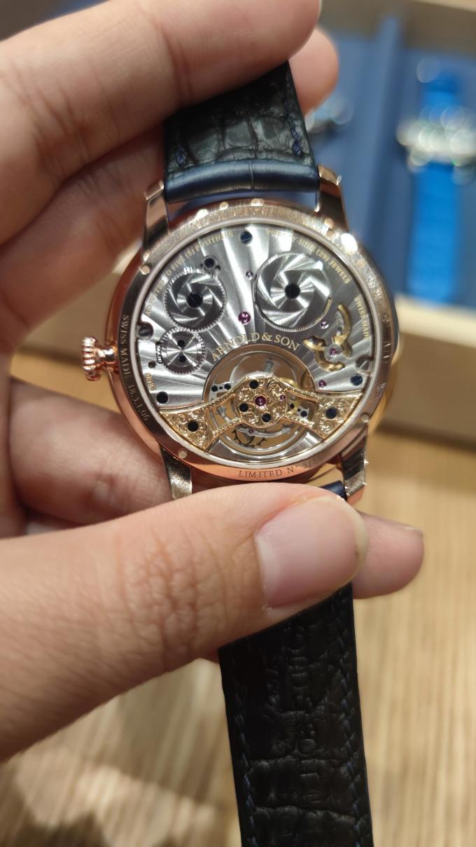 亚诺男表怎么样 2023“钟表与奇迹”高级钟表展｜亚诺新表_什么值得买