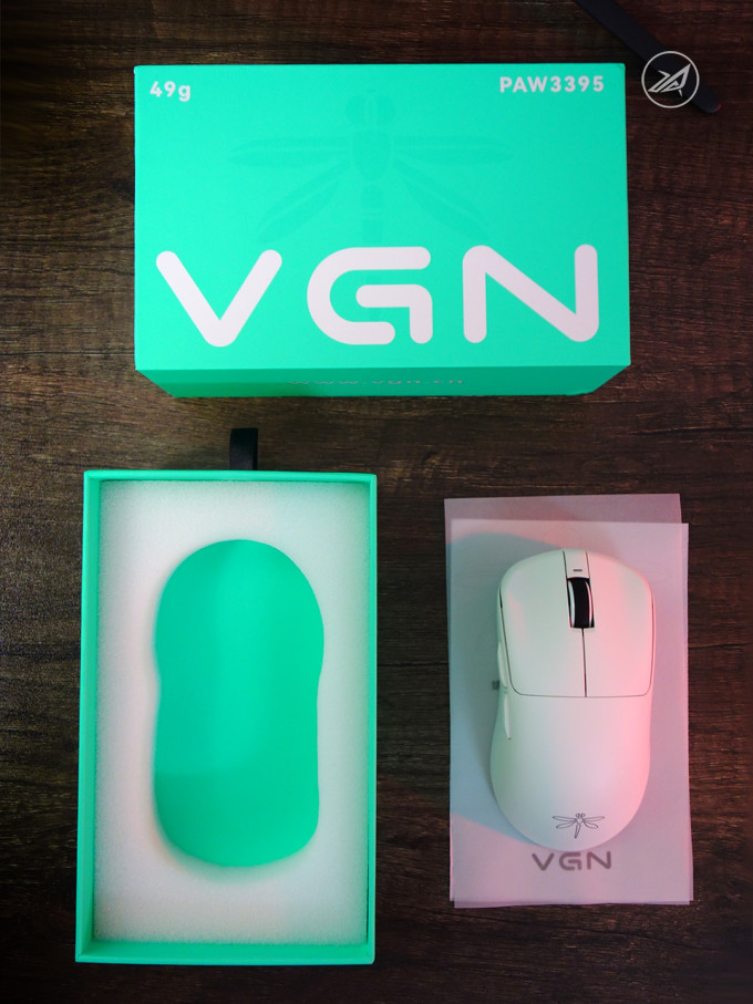VGN鼠标怎么样 2023年鼠标圈的〔夏尔马〕- VGN 蜻蜓F1开箱_什么值得买