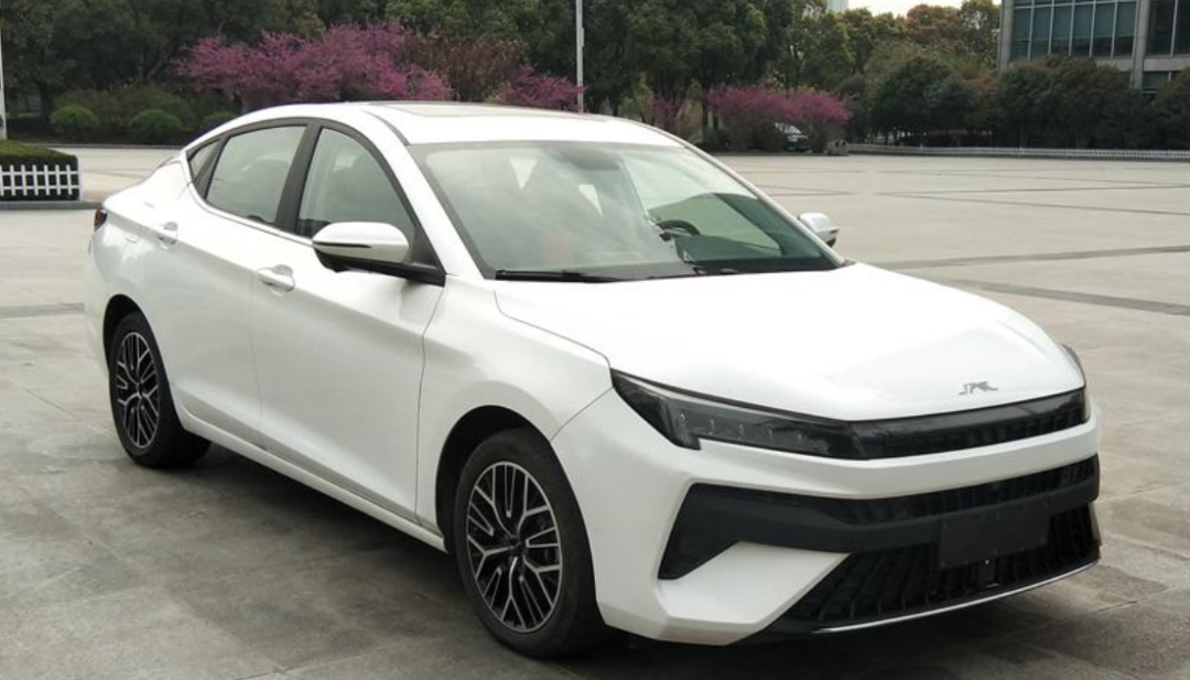 江淮A5 PLUS新车申报图，采用JAC LOGO_轿车_什么值得买