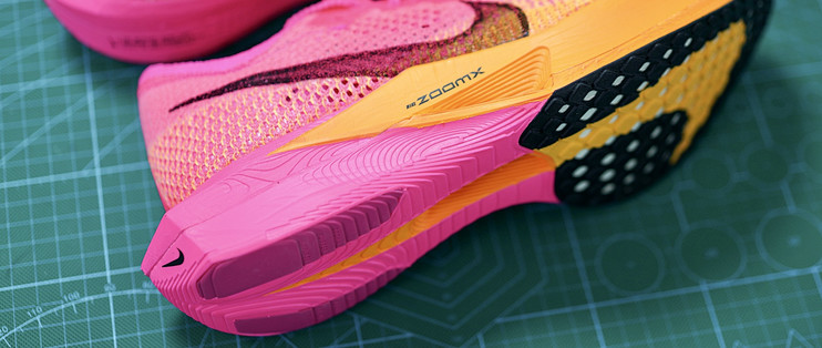 nike vaporfly 3开箱：更加柔软的中底，但大底的寿命可能是短板_跑鞋_什么值得买