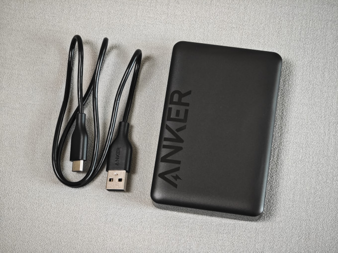 安克A1642移动电源怎么样 Anker 10000mah磁吸无线充电宝众测体验_什么值得买