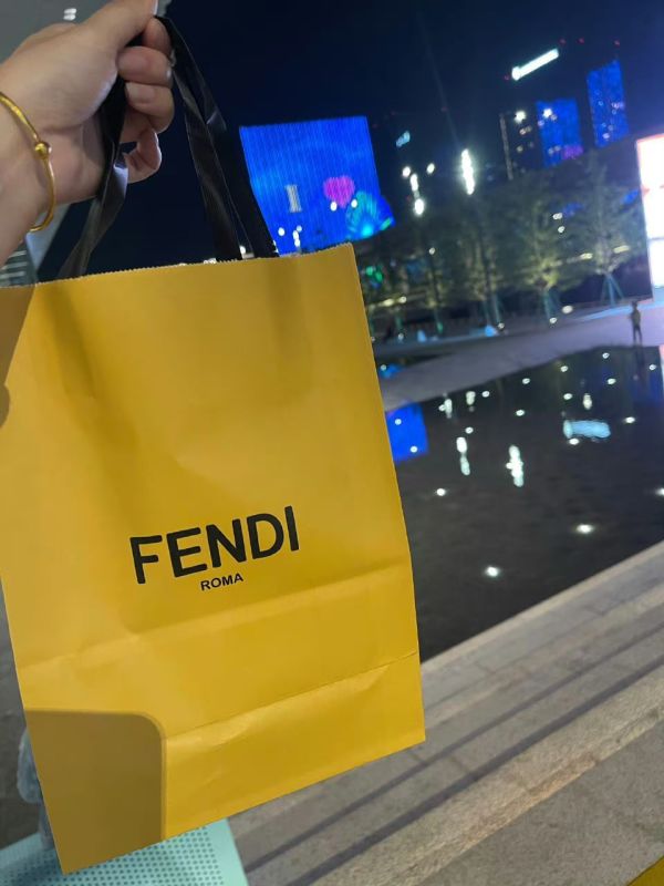 【芬迪】芬迪商城_FENDI是什么牌子