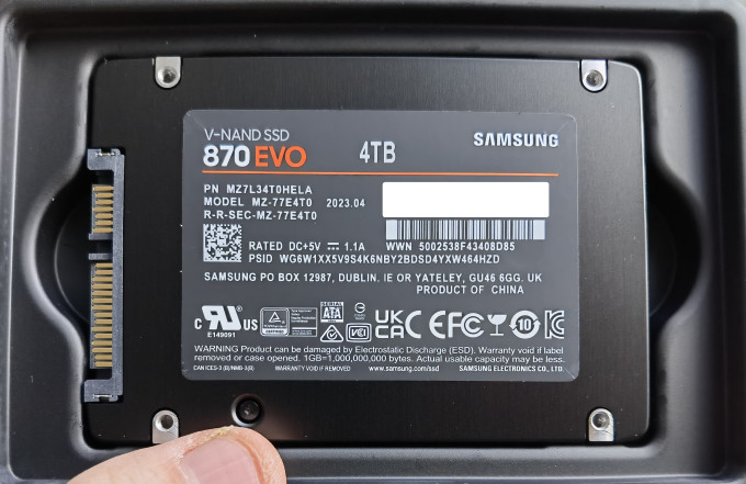 三星固态硬盘怎么样 快来冲一波870EVO 随身NAS再升级 由2进4 _什么值得买