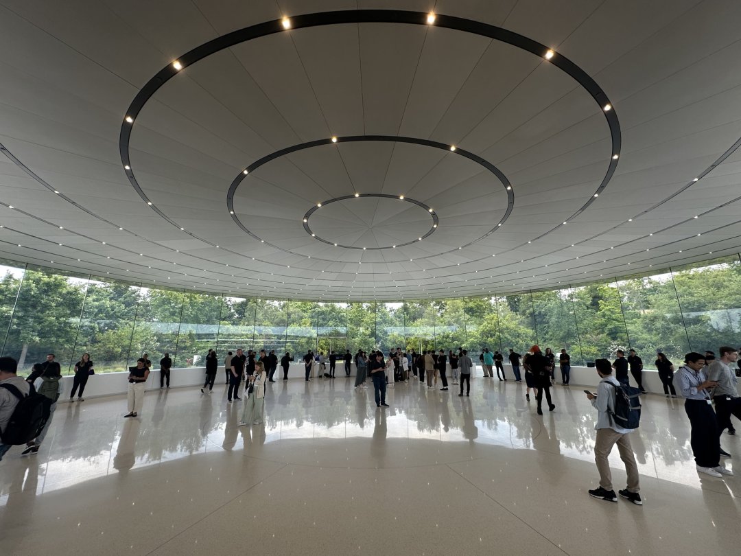 【图文直播】苹果WWDC23直播，值得买小编带你看Apple Park现场（获奖名单公布）_电脑整机_什么值得买